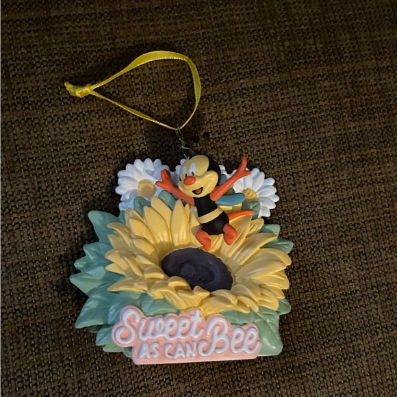 Disney | Other | Disney Parks Epcot Flower Garden Festival Spike Bee ...